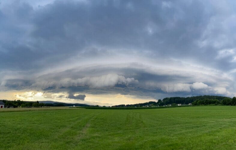 ⚡ Unwetterradar Österreich - Aktualisiert alle 5 Minuten! - uwz.at